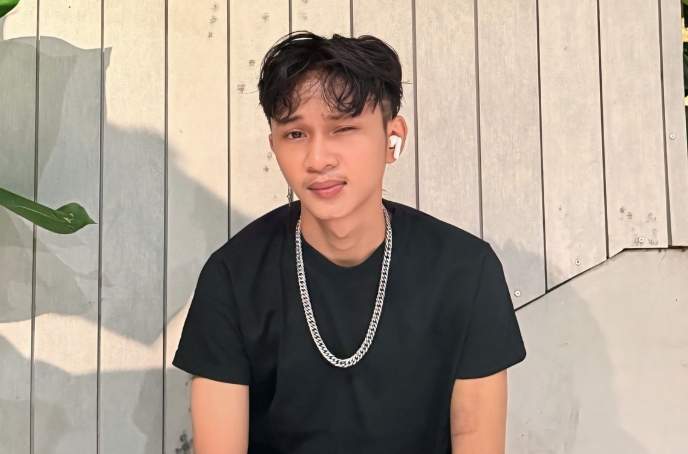 Muncul Usai Kecelakaan, Visual Fajar Sadboy Pikat Netizen: 'Ganteng ...